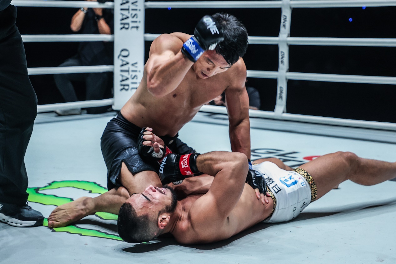 农历蛇年开门红！张立鹏首回合TKO日本名将！ - ONE Championship – The Home Of Martial Arts